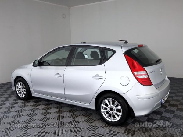 Grey Hyundai i30 2011 in Tallinn, with an engine capacity of 1.40 L and mileage of 148 thousand km for 1499 €, photo 4 on AUTOMOTO.COM.LV