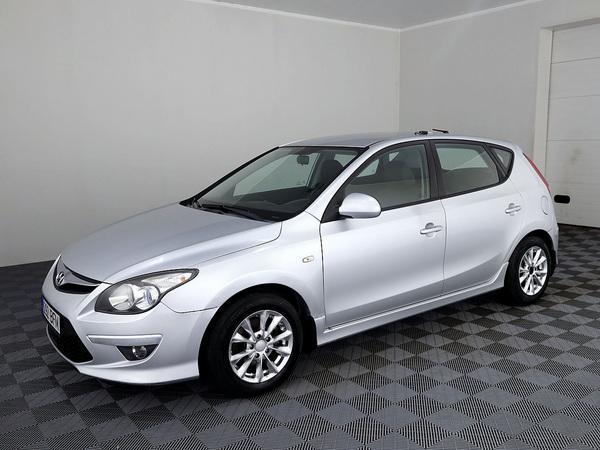 Серый Хендай i30 2011 в Таллин, объемом двигателя 1.40 л и пробегом 148 тыс. км за 1499 €, фото 3 на AUTOMOTO.COM.LV