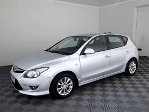 Pelēks Hyundai i30 2011 Tallina, ar dzinēja tilpumu 1.40 L un nobraukumu 148 tūkst. km par 1499 €, foto 3 vietnē AUTOMOTO.COM.LV