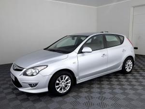 Pelēks Hyundai i30 2011 Tallina, ar dzinēja tilpumu 1.40 L un nobraukumu 148 tūkst. km par 1499 €, foto 10 vietnē AUTOMOTO.COM.LV