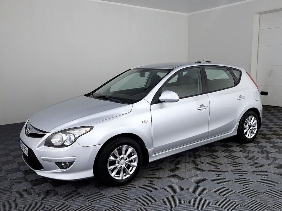Pelēks Hyundai i30 2011 Tallina, ar dzinēja tilpumu 1.40 L un nobraukumu 148 tūkst. km par 1499 €, foto 10 vietnē AUTOMOTO.COM.LV