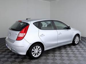 Pelēks Hyundai i30 2011 Tallina, ar dzinēja tilpumu 1.40 L un nobraukumu 148 tūkst. km par 1499 €, foto 11 vietnē AUTOMOTO.COM.LV