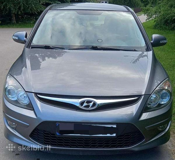 Pelēks Hyundai i30 2011 Marijampole, ar dzinēja tilpumu 1.60 L un nobraukumu 262 tūkst. km par 2900 €, foto 2 vietnē AUTOMOTO.COM.LV