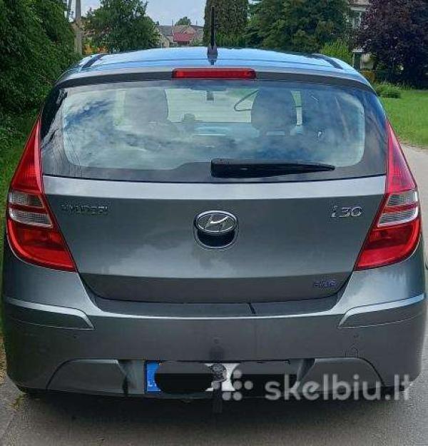 Pelēks Hyundai i30 2011 Marijampole, ar dzinēja tilpumu 1.60 L un nobraukumu 262 tūkst. km par 2900 €, foto 4 vietnē AUTOMOTO.COM.LV