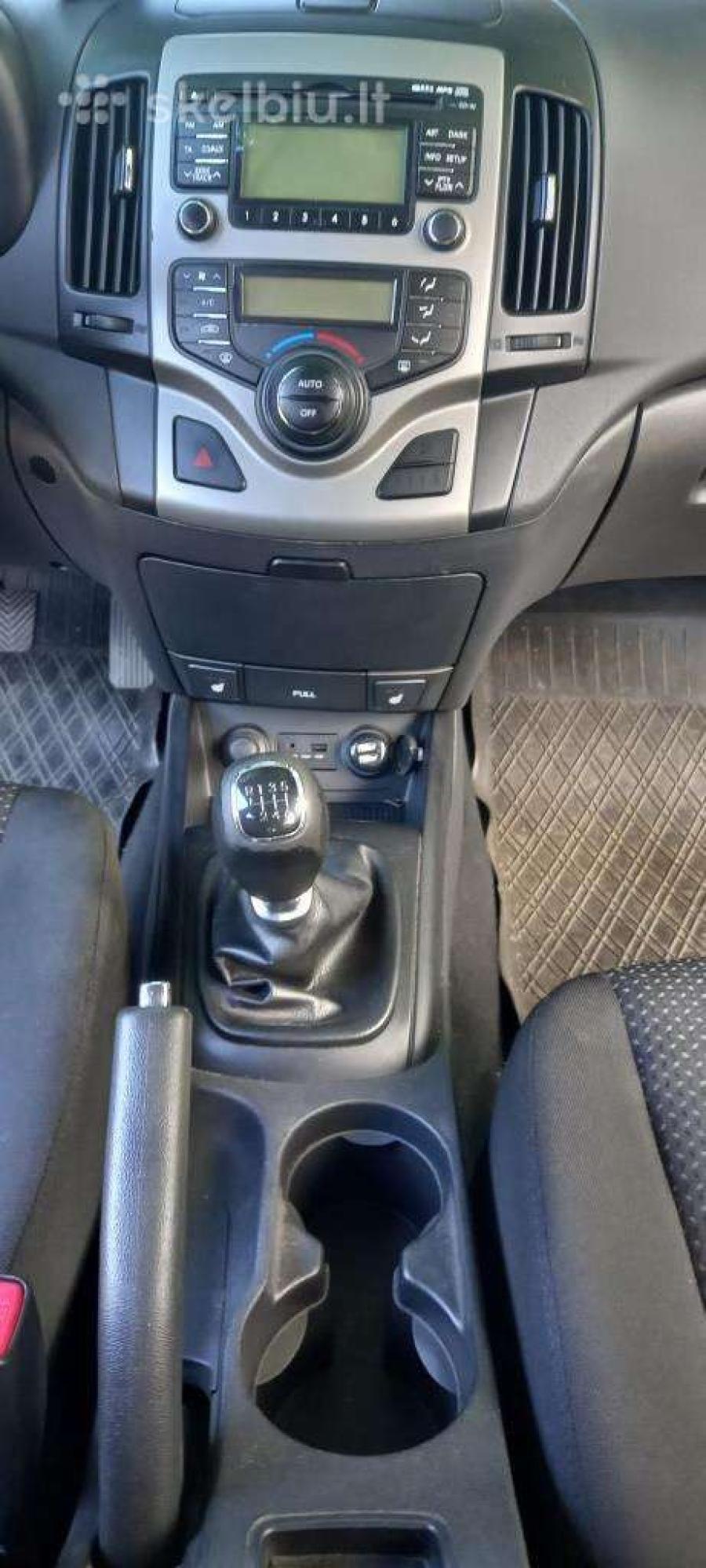 Pelēks Hyundai i30 2011 Marijampole, ar dzinēja tilpumu 1.60 L un nobraukumu 262 tūkst. km par 2900 €, foto 7 vietnē AUTOMOTO.COM.LV