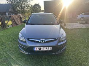 Grey Hyundai i30 2011 in Kaisiadorys, with an engine capacity of 1.40 L and mileage of 196 thousand km for 3300 €, photo 8 on AUTOMOTO.COM.LV