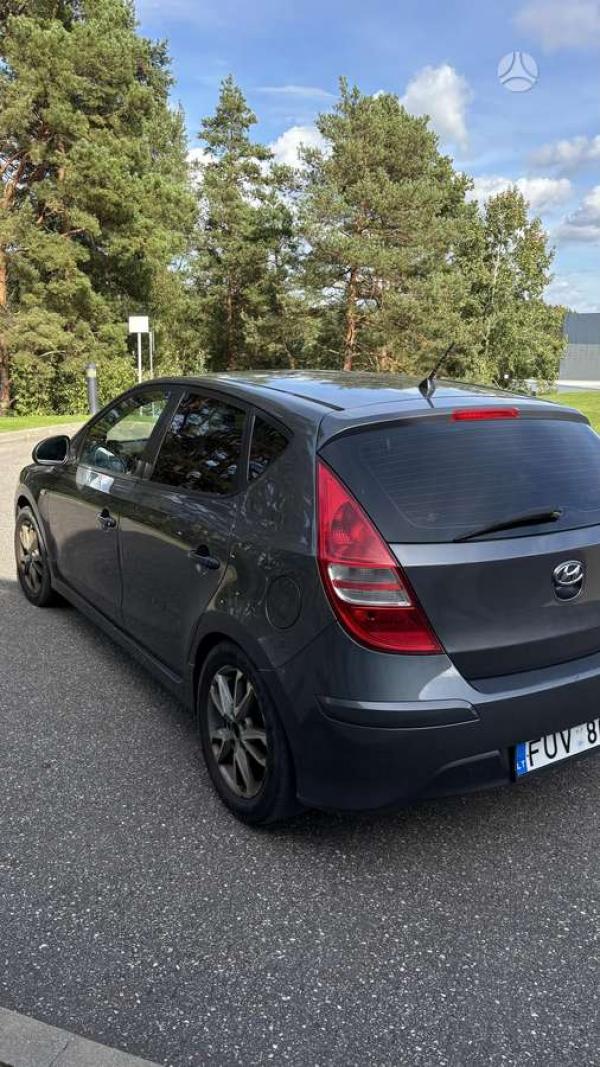Grey Hyundai i30 2011 in Svencionys, with an engine capacity of 1.58 L and mileage of 354 thousand km for 1000 €, photo 8 on AUTOMOTO.COM.LV