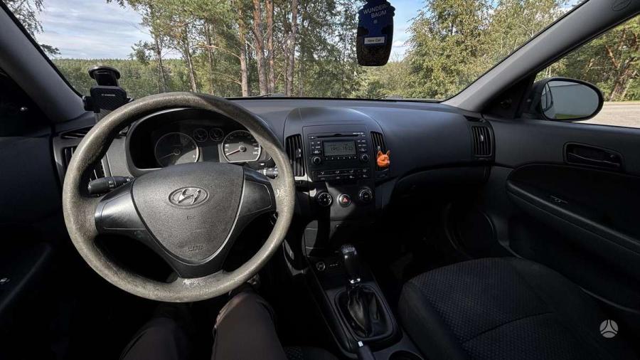 Серый Хендай i30 2011 в Швенчёнис, объемом двигателя 1.58 л и пробегом 354 тыс. км за 1000 €, фото 18 на AUTOMOTO.COM.LV