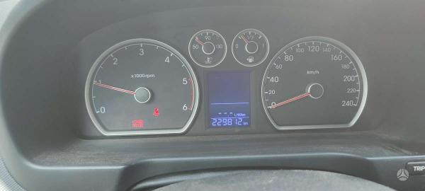 Grey Hyundai i30 2011 in Marijampole, with an engine capacity of 1.58 L and mileage of 220 thousand km for 1700 €, photo 1 on AUTOMOTO.COM.LV