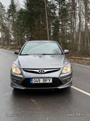 Pelēks Hyundai i30 2012 Tallina, ar dzinēja tilpumu 1.40 L un nobraukumu 158 tūkst. km par 3200 €, foto 2 vietnē AUTOMOTO.COM.LV