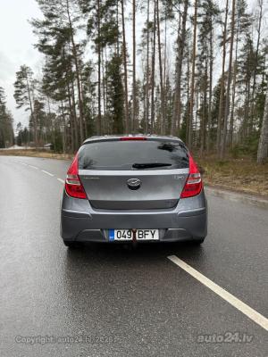 Pelēks Hyundai i30 2012 Tallina, ar dzinēja tilpumu 1.40 L un nobraukumu 158 tūkst. km par 3200 €, foto 5 vietnē AUTOMOTO.COM.LV