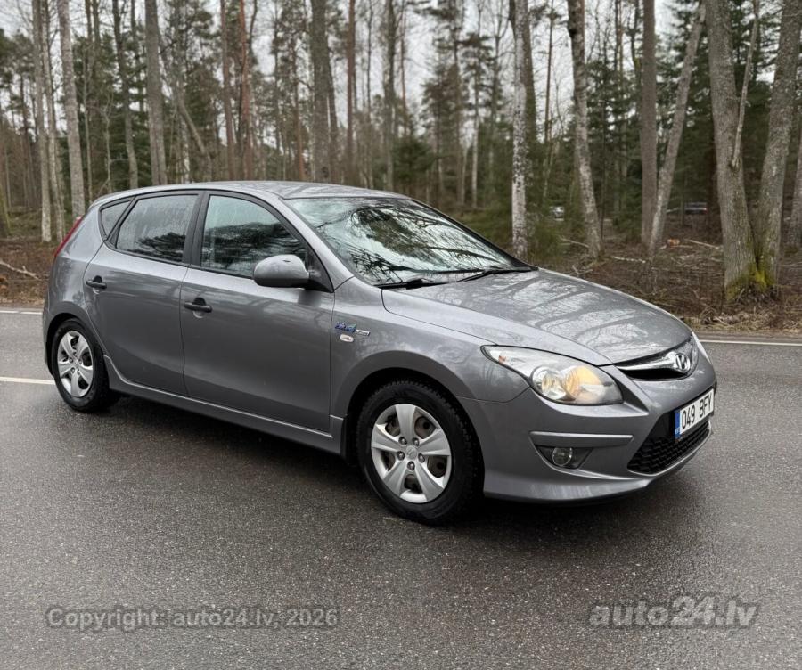 Pelēks Hyundai i30 2012 Tallina, ar dzinēja tilpumu 1.40 L un nobraukumu 158 tūkst. km par 3200 €, foto 6 vietnē AUTOMOTO.COM.LV