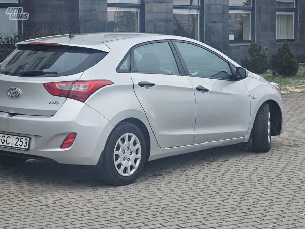 Pelēks Hyundai i30 2012 Viļņa, ar dzinēja tilpumu 1.40 L un nobraukumu 208 tūkst. km par 3500 €, foto 4 vietnē AUTOMOTO.COM.LV