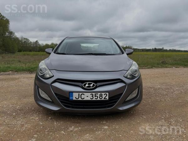 Pelēks Hyundai i30 2012 Liepāja, ar dzinēja tilpumu 1.40 L un nobraukumu 286 tūkst. km par 3200 €, foto 2 vietnē AUTOMOTO.COM.LV