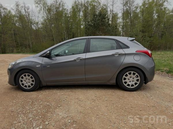 Pelēks Hyundai i30 2012 Liepāja, ar dzinēja tilpumu 1.40 L un nobraukumu 286 tūkst. km par 3200 €, foto 4 vietnē AUTOMOTO.COM.LV