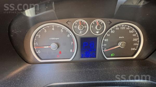 Pelēks Hyundai i30 2012 Rīga, ar dzinēja tilpumu 1.60 L un nobraukumu 216 tūkst. km par 3500 €, foto 6 vietnē AUTOMOTO.COM.LV