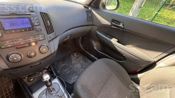 Pelēks Hyundai i30 2012 Rīga, ar dzinēja tilpumu 1.60 L un nobraukumu 216 tūkst. km par 3500 €, foto 10 vietnē AUTOMOTO.COM.LV