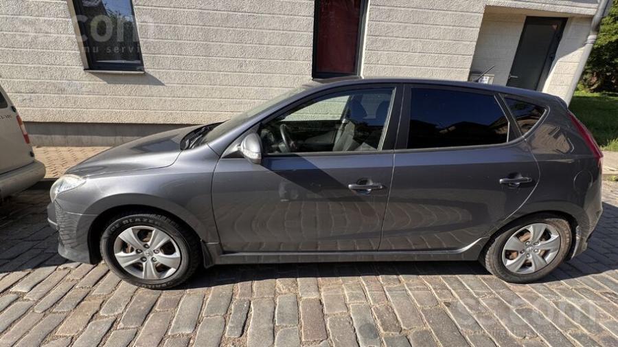 Pelēks Hyundai i30 2012 Rīga, ar dzinēja tilpumu 1.60 L un nobraukumu 0 tūkst. km par 3300 €, foto 4 vietnē AUTOMOTO.COM.LV