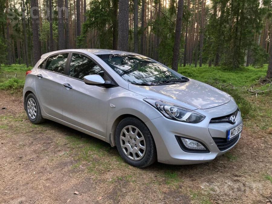 Pelēks Hyundai i30 2012 Ogre, ar dzinēja tilpumu 1.40 L un nobraukumu 256 tūkst. km par 3500 €, foto 3 vietnē AUTOMOTO.COM.LV