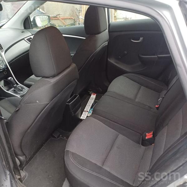 Pelēks Hyundai i30 2012 Ogre, ar dzinēja tilpumu 1.40 L un nobraukumu 260 tūkst. km par 2999 €, foto 7 vietnē AUTOMOTO.COM.LV