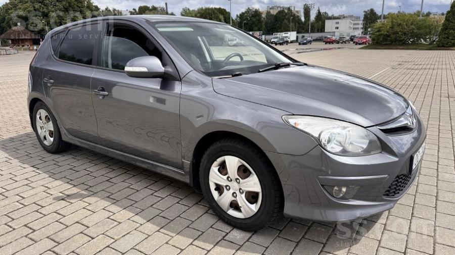 Серый Хендай i30 2012 в Рига, объемом двигателя 1.60 л и пробегом 215 тыс. км за 2900 €, фото 3 на AUTOMOTO.COM.LV