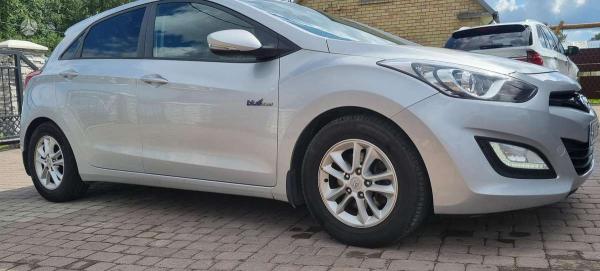 Pelēks Hyundai i30 2012 Šauļi, ar dzinēja tilpumu 1.40 L un nobraukumu 198 tūkst. km par 4450 €, foto 5 vietnē AUTOMOTO.COM.LV