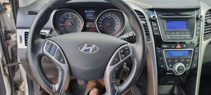Pelēks Hyundai i30 2012 Šauļi, ar dzinēja tilpumu 1.40 L un nobraukumu 198 tūkst. km par 4450 €, foto 8 vietnē AUTOMOTO.COM.LV