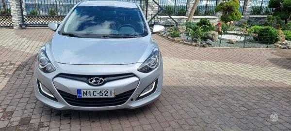 Grey Hyundai i30 2012 in Siauliai, with an engine capacity of 1.40 L and mileage of 198 thousand km for 4222 €, photo 3 on AUTOMOTO.COM.LV
