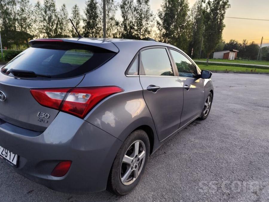 Grey Hyundai i30 2013 in Rezekne, with an engine capacity of 1.60 L and mileage of 420 thousand km for 2850 €, photo 7 on AUTOMOTO.COM.LV