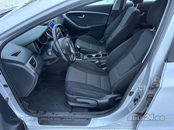 Pelēks Hyundai i30 2013 Tallina, ar dzinēja tilpumu 1.40 L un nobraukumu 181 tūkst. km par 4400 €, foto 11 vietnē AUTOMOTO.COM.LV