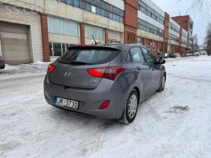 Pelēks Hyundai i30 2013 Rīga, ar dzinēja tilpumu 1.40 L un nobraukumu 343 tūkst. km par 3700 €, foto 2 vietnē AUTOMOTO.COM.LV