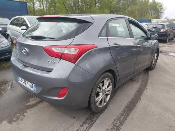 Grey Hyundai i30 2013 in Kretinga, with an engine capacity of 1.60 L and mileage of 153 thousand km for 4999 €, photo 5 on AUTOMOTO.COM.LV
