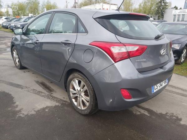 Grey Hyundai i30 2013 in Kretinga, with an engine capacity of 1.60 L and mileage of 153 thousand km for 4999 €, photo 9 on AUTOMOTO.COM.LV