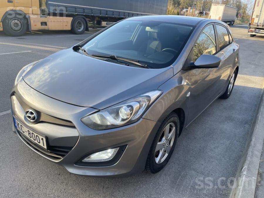 Grey Hyundai i30 2013 in Riga, with an engine capacity of 1.40 L and mileage of 139 thousand km for 4950 €, photo 1 on AUTOMOTO.COM.LV