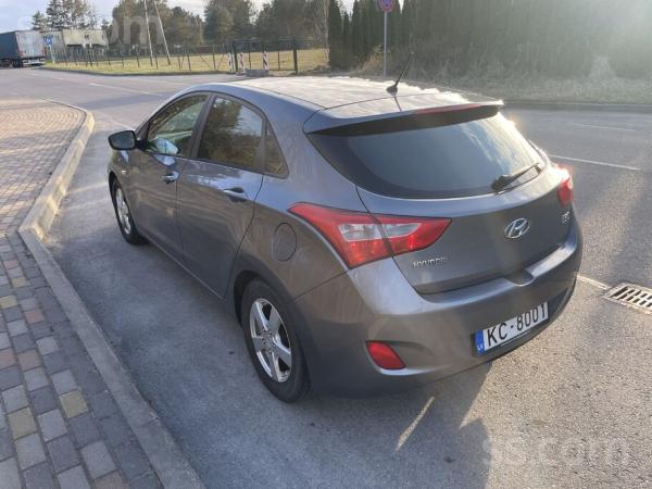 Pelēks Hyundai i30 2013 Rīga, ar dzinēja tilpumu 1.40 L un nobraukumu 139 tūkst. km par 4950 €, foto 3 vietnē AUTOMOTO.COM.LV