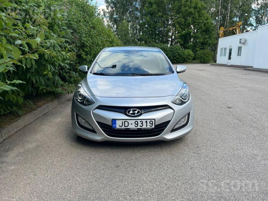 Серый Хендай i30 2013 в Рига, объемом двигателя 1.40 л и пробегом 251 тыс. км за 3100 €, фото 4 на AUTOMOTO.COM.LV