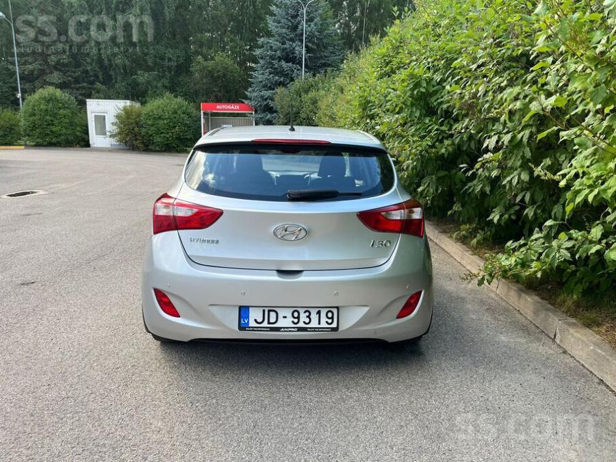Серый Хендай i30 2013 в Рига, объемом двигателя 1.40 л и пробегом 251 тыс. км за 3100 €, фото 9 на AUTOMOTO.COM.LV