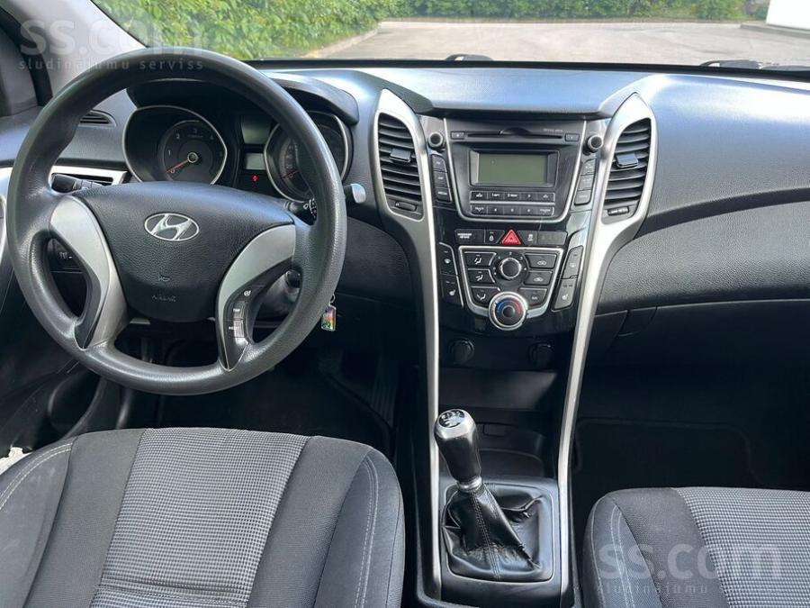 Серый Хендай i30 2013 в Рига, объемом двигателя 1.40 л и пробегом 251 тыс. км за 3100 €, фото 10 на AUTOMOTO.COM.LV