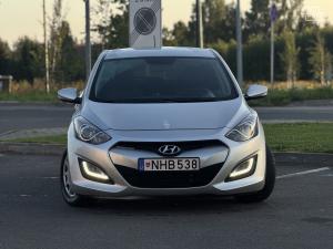 Grey Hyundai i30 2013 in Vilnius, with an engine capacity of 1.60 L and mileage of 281 thousand km for 3700 €, photo 5 on AUTOMOTO.COM.LV