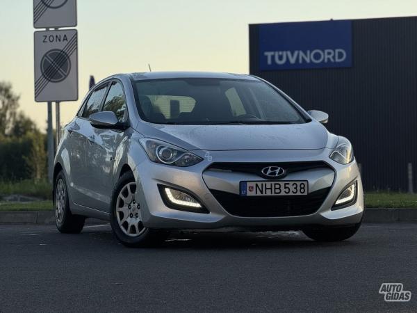 Grey Hyundai i30 2013 in Vilnius, with an engine capacity of 1.60 L and mileage of 281 thousand km for 3700 €, photo 6 on AUTOMOTO.COM.LV