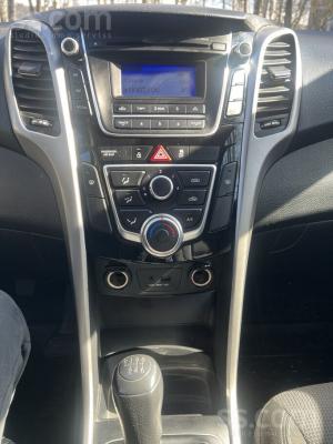 Pelēks Hyundai i30 2014 Rīga, ar dzinēja tilpumu 1.40 L un nobraukumu 342 tūkst. km par 3500 €, foto 4 vietnē AUTOMOTO.COM.LV
