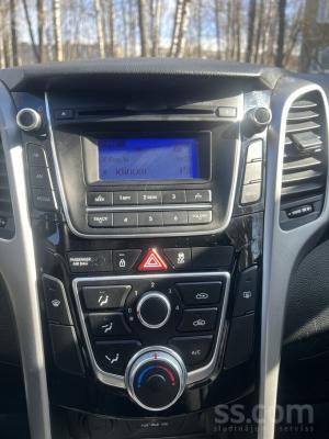 Pelēks Hyundai i30 2014 Rīga, ar dzinēja tilpumu 1.40 L un nobraukumu 342 tūkst. km par 3500 €, foto 6 vietnē AUTOMOTO.COM.LV