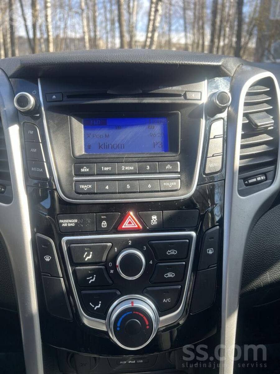 Pelēks Hyundai i30 2014 Rīga, ar dzinēja tilpumu 1.40 L un nobraukumu 342 tūkst. km par 3500 €, foto 6 vietnē AUTOMOTO.COM.LV