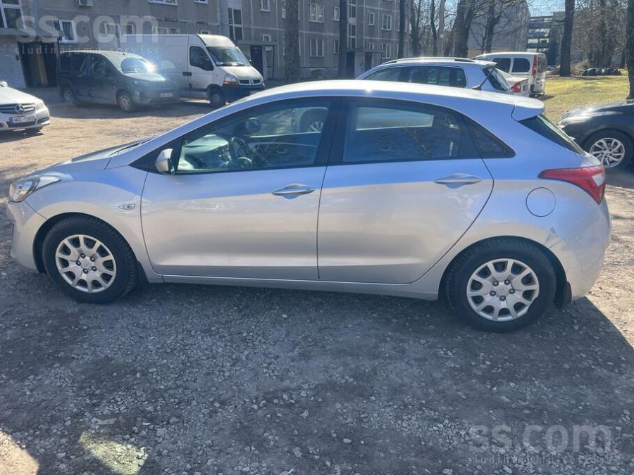 Pelēks Hyundai i30 2014 Rīga, ar dzinēja tilpumu 1.40 L un nobraukumu 342 tūkst. km par 3500 €, foto 10 vietnē AUTOMOTO.COM.LV