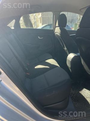 Pelēks Hyundai i30 2014 Rīga, ar dzinēja tilpumu 1.40 L un nobraukumu 342 tūkst. km par 3500 €, foto 17 vietnē AUTOMOTO.COM.LV