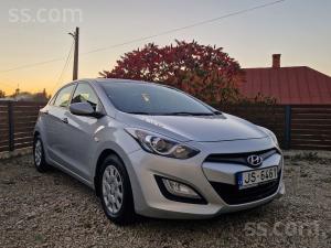 Grey Hyundai i30 2014 in Valmiera, with an engine capacity of 1.40 L and mileage of 297 thousand km for 2800 €, photo  on AUTOMOTO.COM.LV