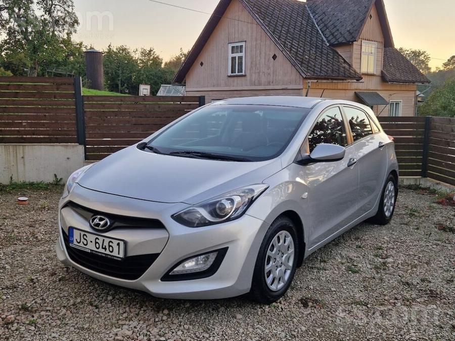 Серый Хендай i30 2014 в Валмиера, объемом двигателя 1.40 л и пробегом 297 тыс. км за 2800 €, фото 3 на AUTOMOTO.COM.LV