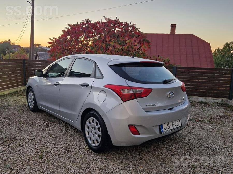 Серый Хендай i30 2014 в Валмиера, объемом двигателя 1.40 л и пробегом 297 тыс. км за 2800 €, фото 4 на AUTOMOTO.COM.LV