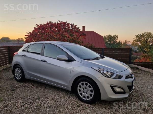 Хендай i30 2014 в Валмиера на AUTOMOTO.COM.LV Серый Хендай i30 2014 в Валмиера, объемом двигателя 1.40 л и пробегом 297 тыс. км за 2800 €, фото 6 на AUTOMOTO.COM.LV