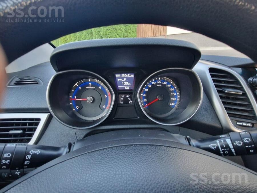 Серый Хендай i30 2014 в Валмиера, объемом двигателя 1.40 л и пробегом 297 тыс. км за 2800 €, фото 16 на AUTOMOTO.COM.LV
